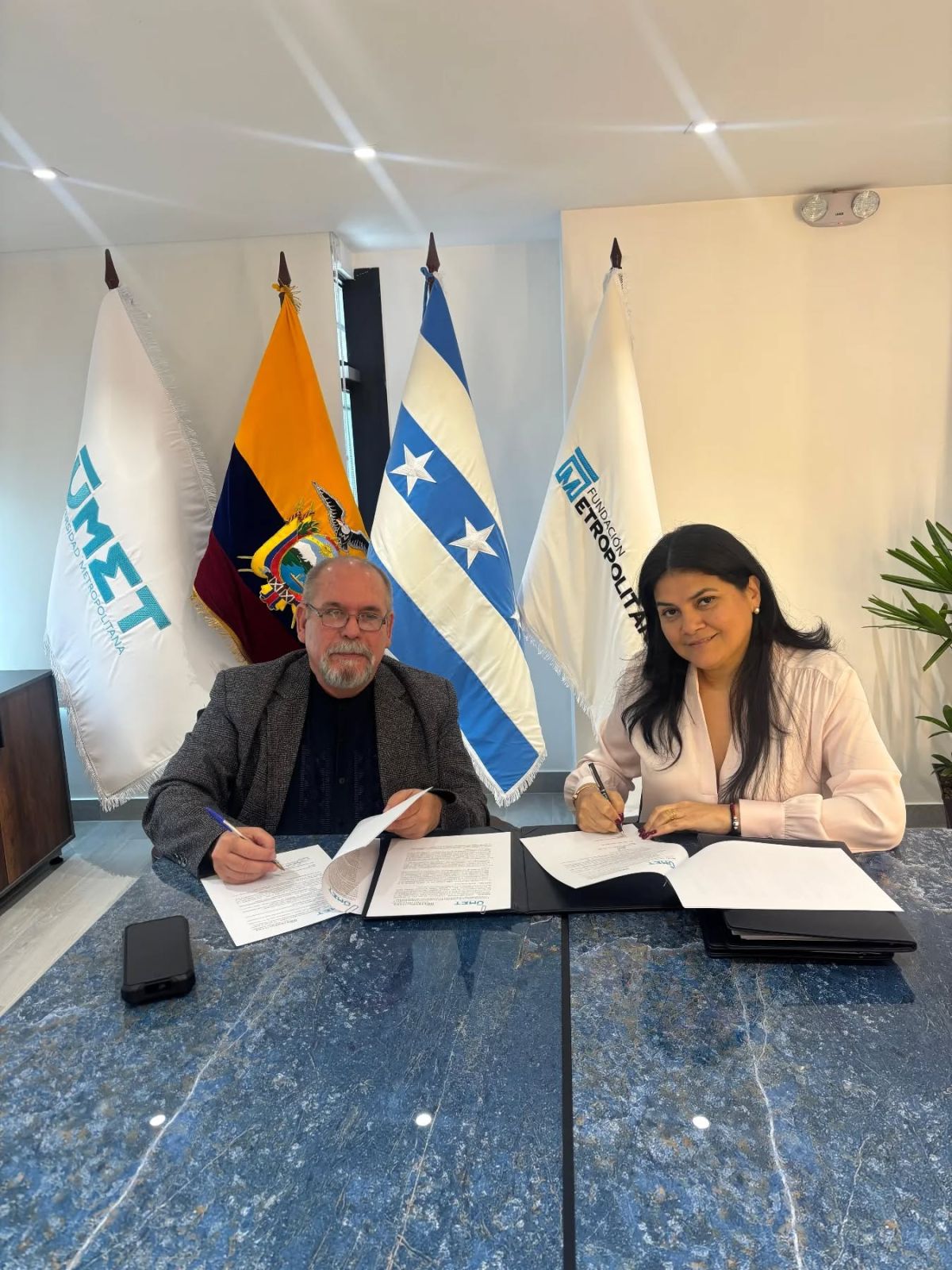 ¡La Educación Que Transforma Se Construye En Alianza! • UMET